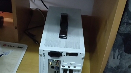 闪鳞官店装机,视频内风扇翻车(伪),使用几天后延长线翻车(真)