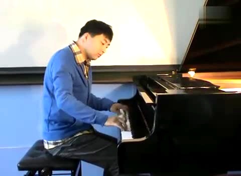 《让我们荡起双桨》的钢琴即兴伴奏