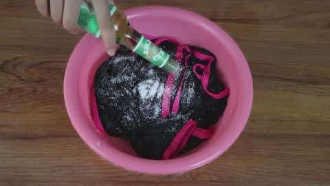 夏季衣服上总有难闻的汗臭味?洗衣时多做这一步,汗臭味轻松去除