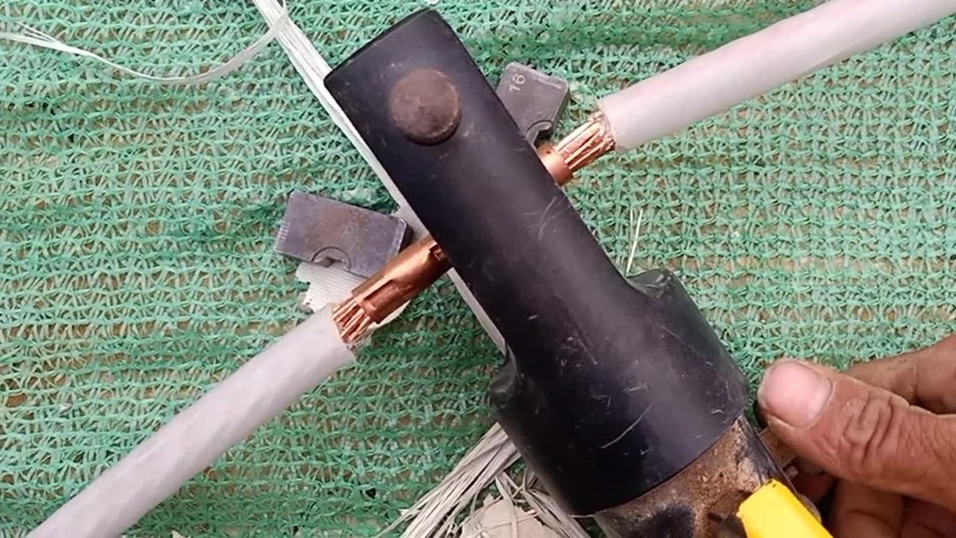 380V用电器,功率80KW,电流160A,能不能用50平方电缆?涨知识