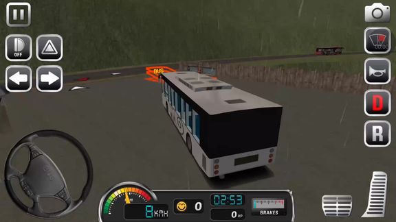 模拟公交车到半路有辆公交车乱开