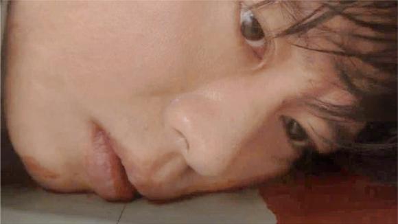 学生太嚣张,居然逼老师下跪道歉