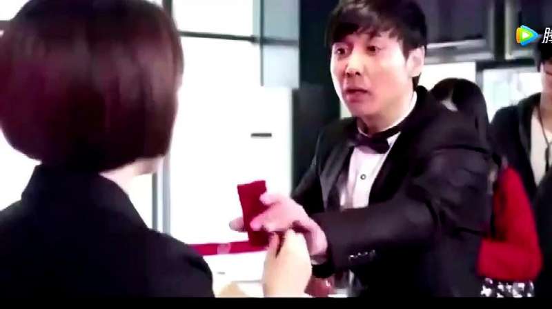 论讨价还价我只服沈腾,这嘴太能说了,美女售票员都要气哭了