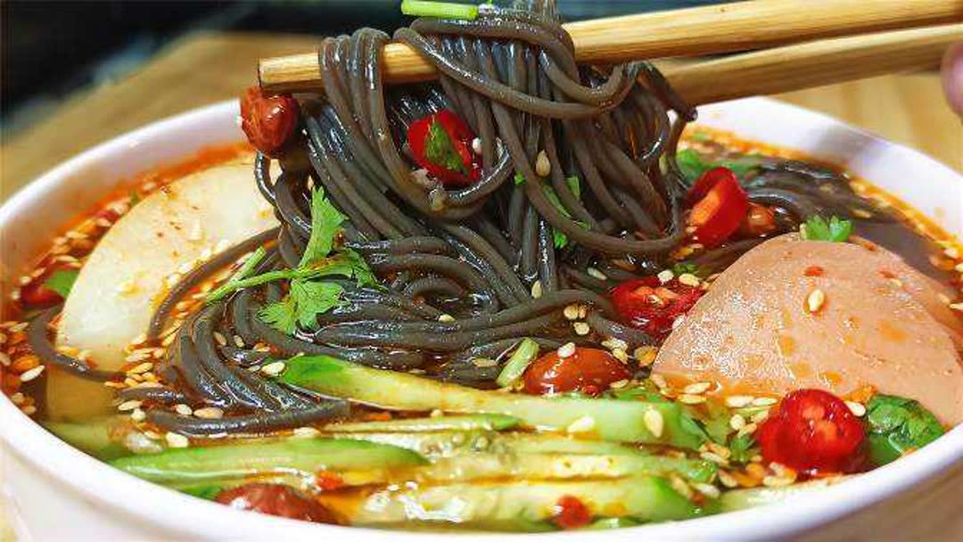 荞麦面这样做怎么吃都不够,爽口开胃吃完特舒服,5分钟就做一碗
