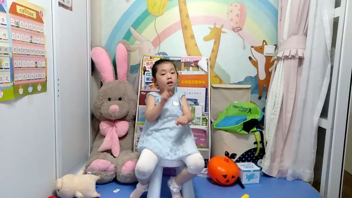 手势舞《今天是你的生日》