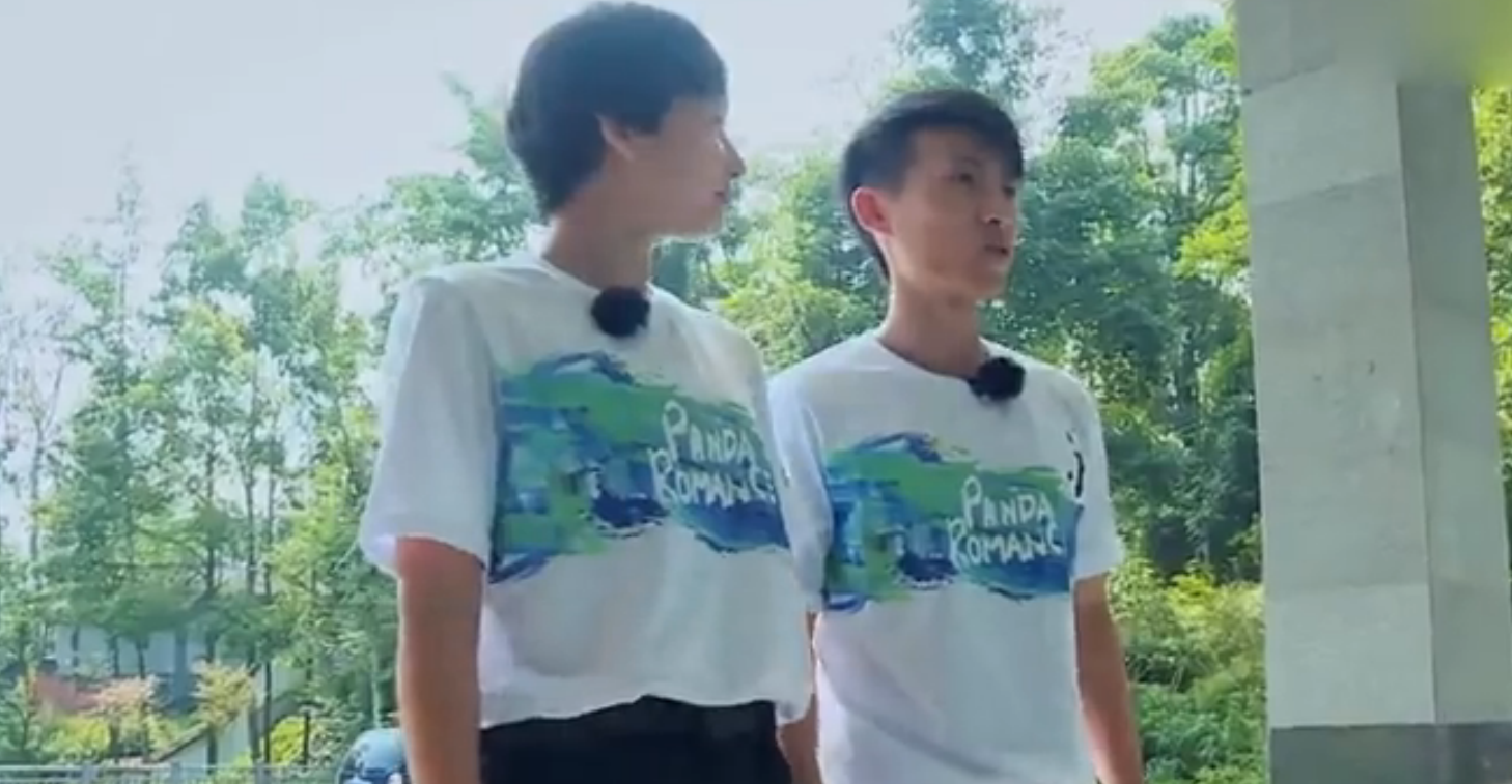 萌化了!直击熊猫幼崽成长过程