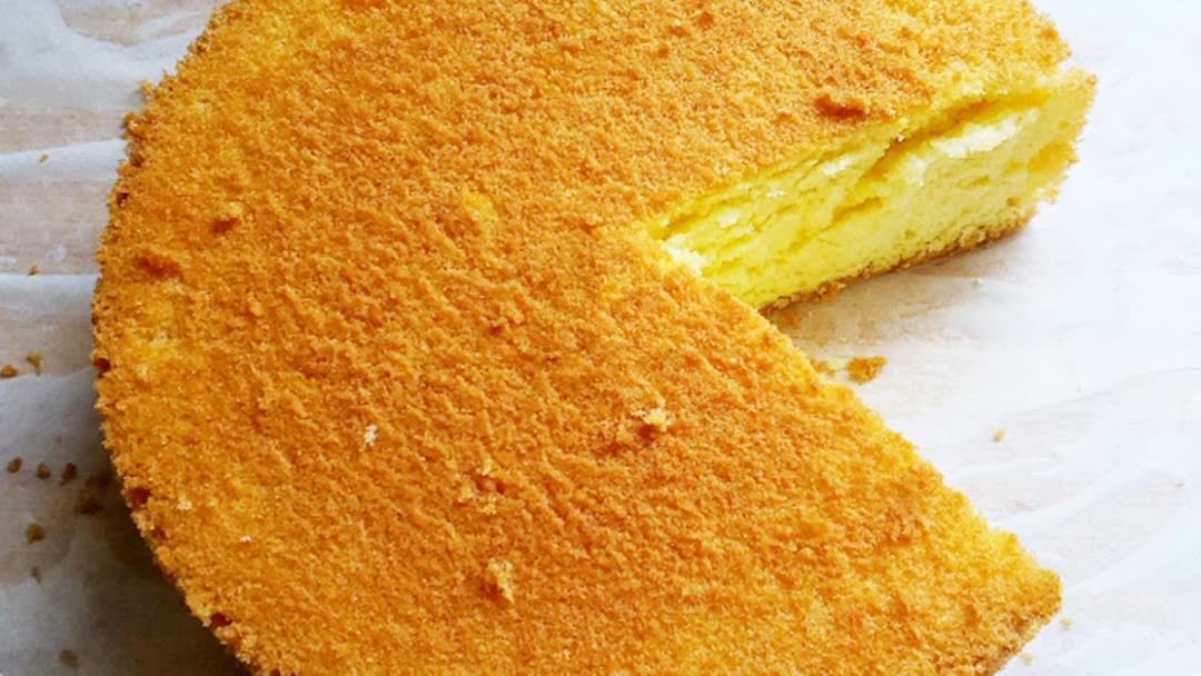 蛋糕最简单的做法,鸡蛋不分离,操作简单无技巧,出锅孩子馋哭了