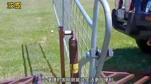 单凭机械原理而设计出的自动门,无需太阳能或电力,能够快速开合