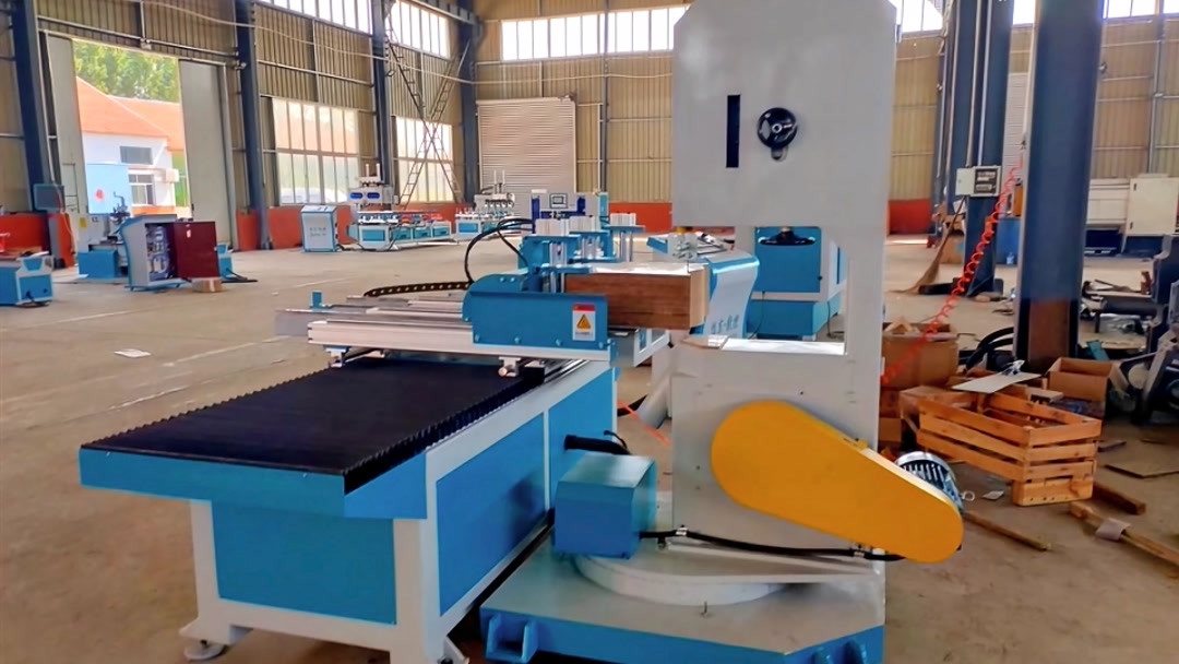 看看木工带锯 数控带锯的加工