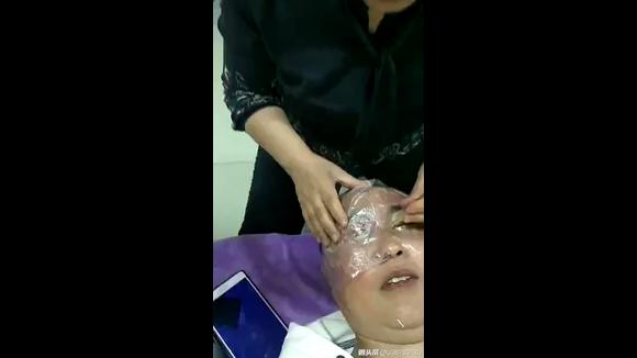 用拔筋棒和活力霜治眼上的疾病