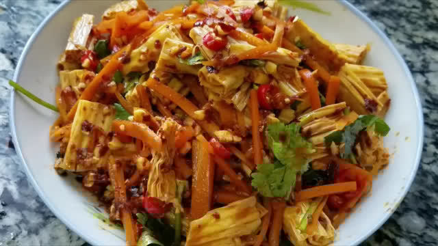 天气热最爱这一道家常菜,做法简单又好吃,开胃下饭