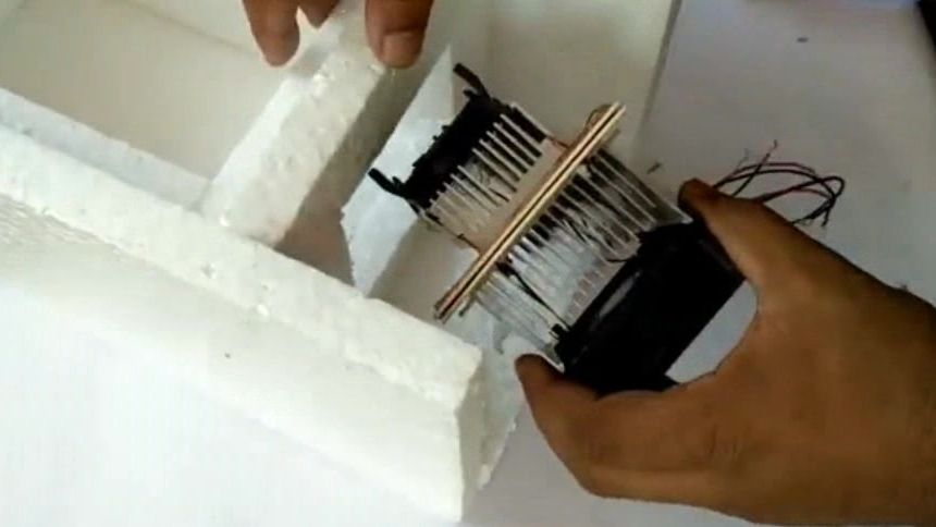 牛人在家发明迷你小冰箱,这技术没谁了