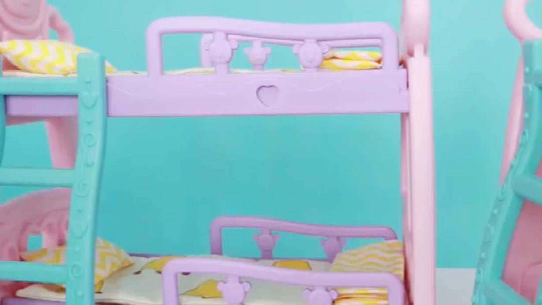 叶罗丽故事_:富家女来到平民学校_没吃过方便面大家认为她很穷