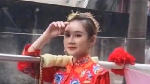 爆笑:妹子这么爱抬杠,要不加个微信交流交流经验