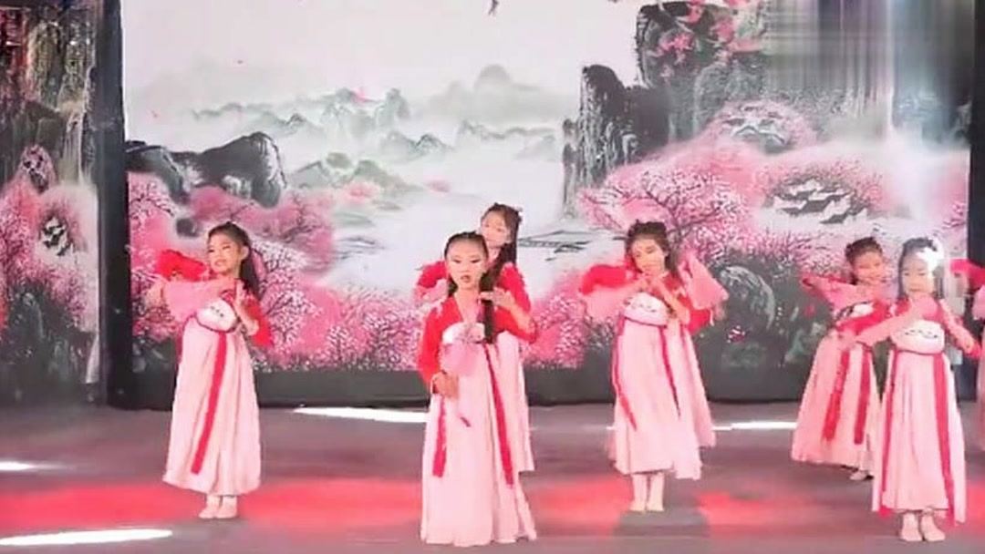 毕业舞蹈表演《落花雨》小学生舞蹈