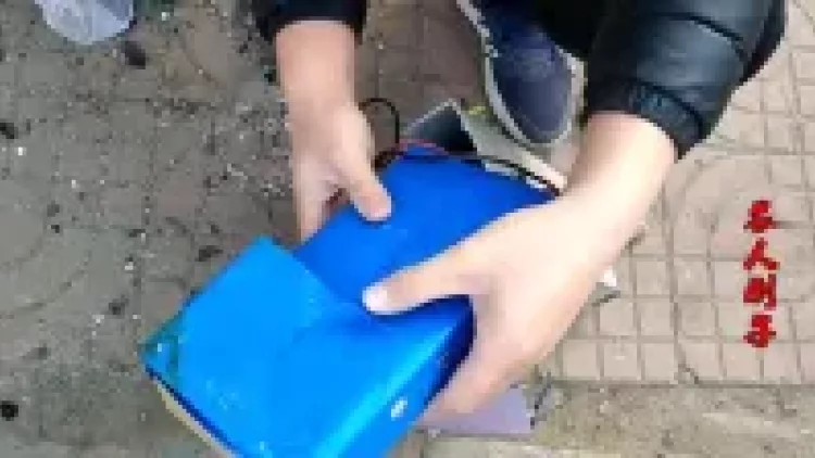 三农:电动车骑过,但电动车锂电池拆开里面你见过吗?刚子拆给你看1