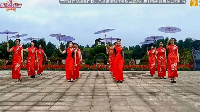 羽裳美舞团伞舞服装旗袍走秀:太湖美,附方位动作教学