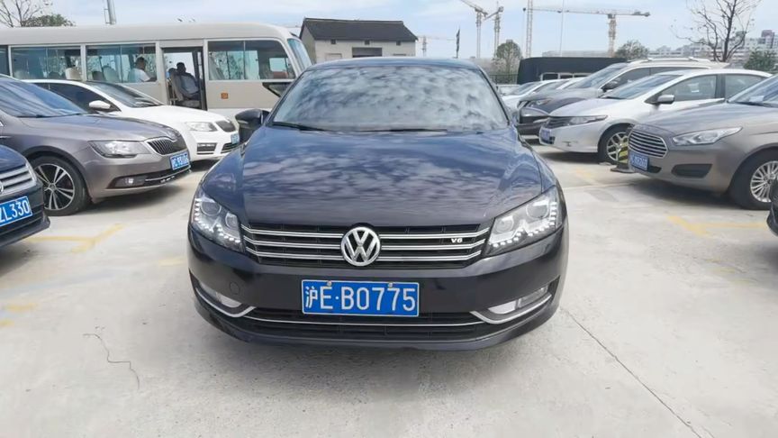 15年精品帕萨特,3.0v6顶配,西装暴徒