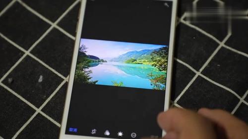 手机照片如何添加文字?没想到这么简单,2分钟轻松学会3种方法