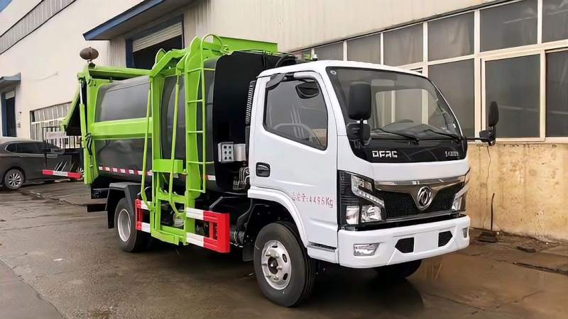 东风福瑞卡挂桶垃圾车