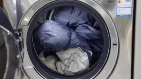 羽绒服能放到洗衣机里洗吗? 原来这么多年自己都做错了