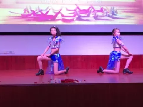 五10班毕业表演-双人舞