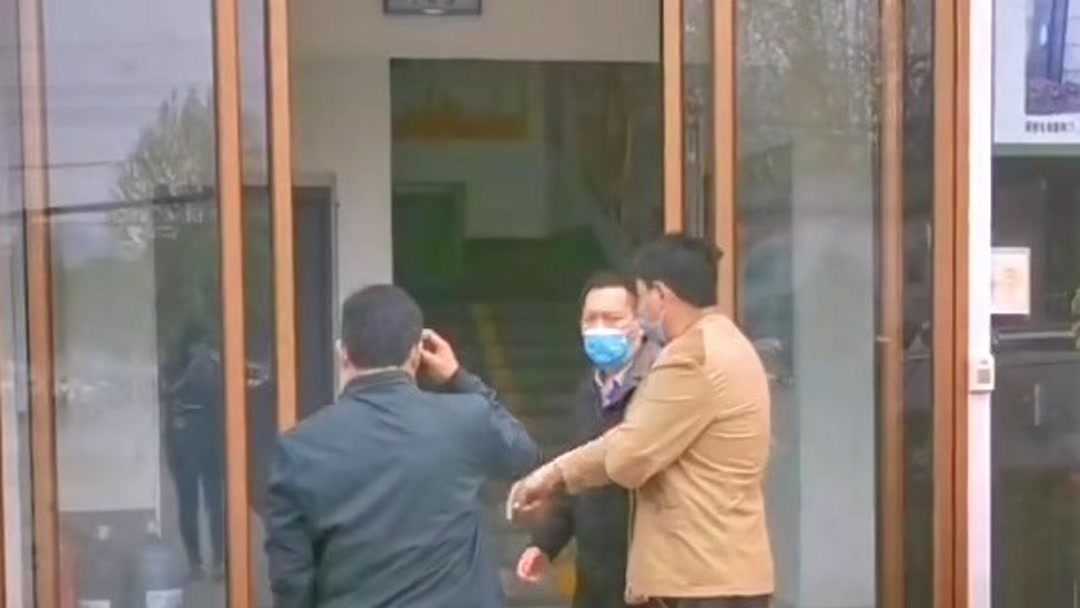 ...处理几十个业务电话,虽然很累确却很充实,能帮助别人解决问题,就会...