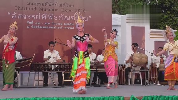 传统泰国舞蹈ระบำโบราณคดีศรีสยาม