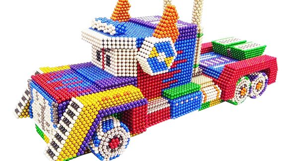 彩色巴克球拼装大卡车擎天柱模型玩具