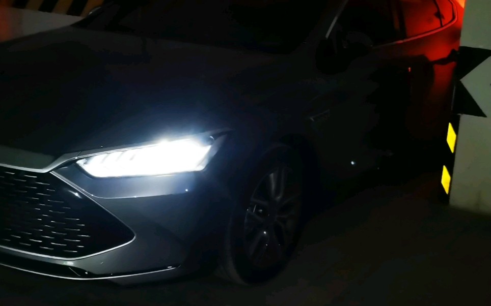 我的秦PLUS DMI提了快一周了,还没给大家伙介绍过,今天打疫苗回来在...