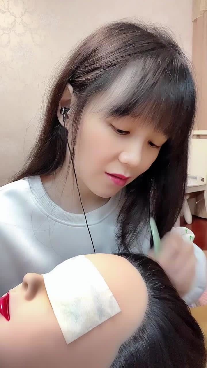 "但凡能够将社会环境看的透彻的人,大都命运坎坷."