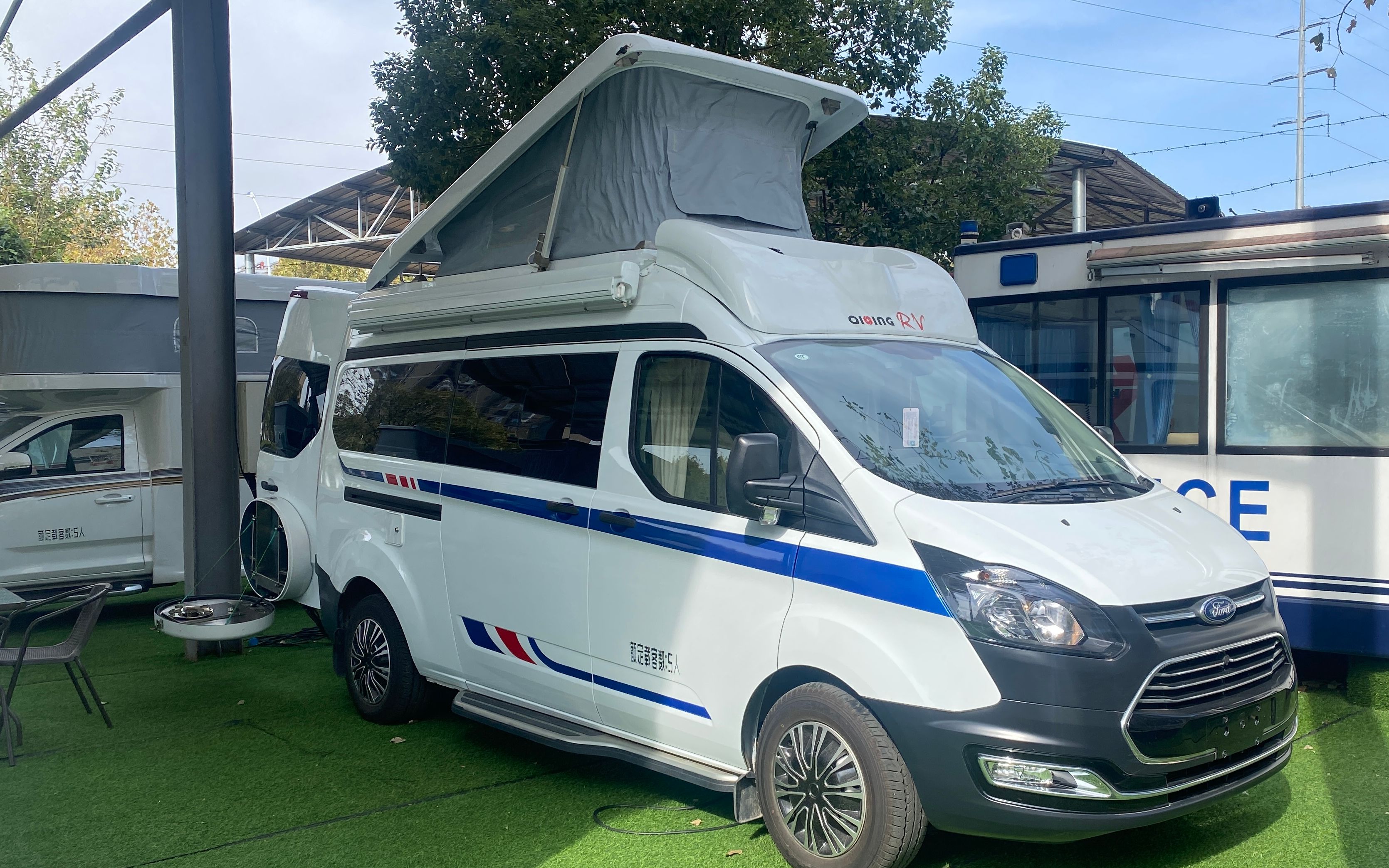 一直不减热度的新全顺房车,B型房车的中流砥柱,固定床固定卫生间,...