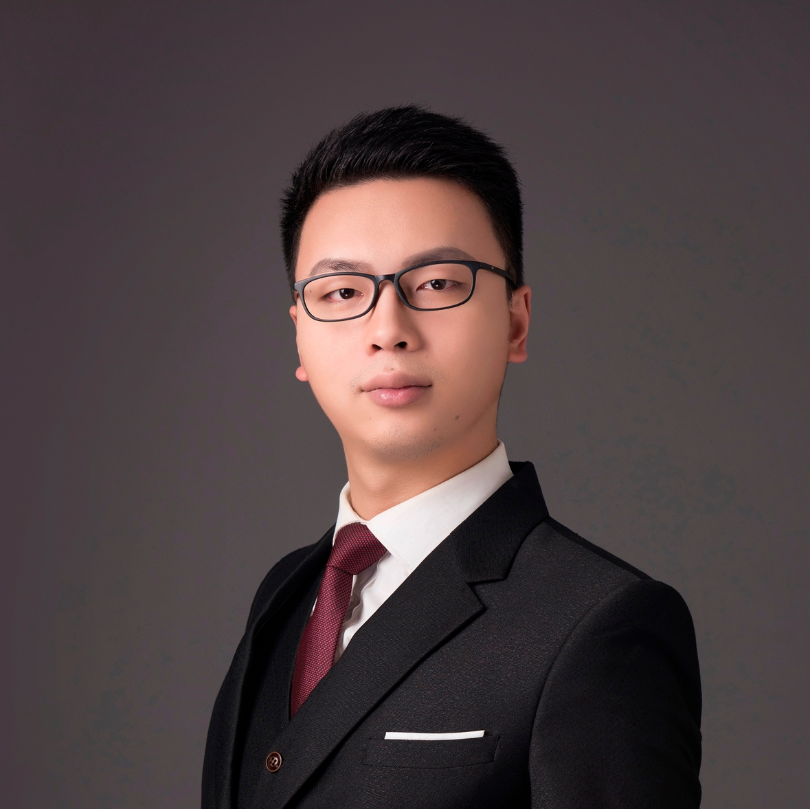 初中数学老师-黎骅 