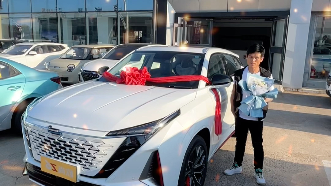 恭喜ߎ�喜提爱车长安欧尚Z6#暑期放价狂欢购 #我和欧尚的故事--完美...