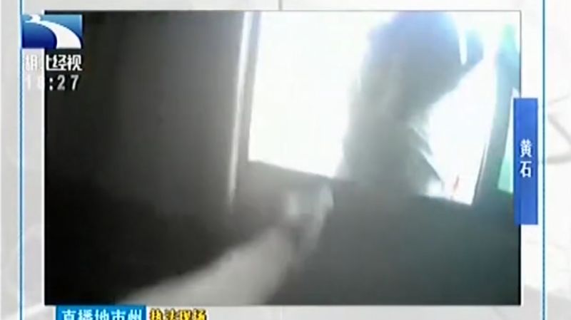 小夫妻吵架,不料妻子说出这样的话,民警都看不下去了