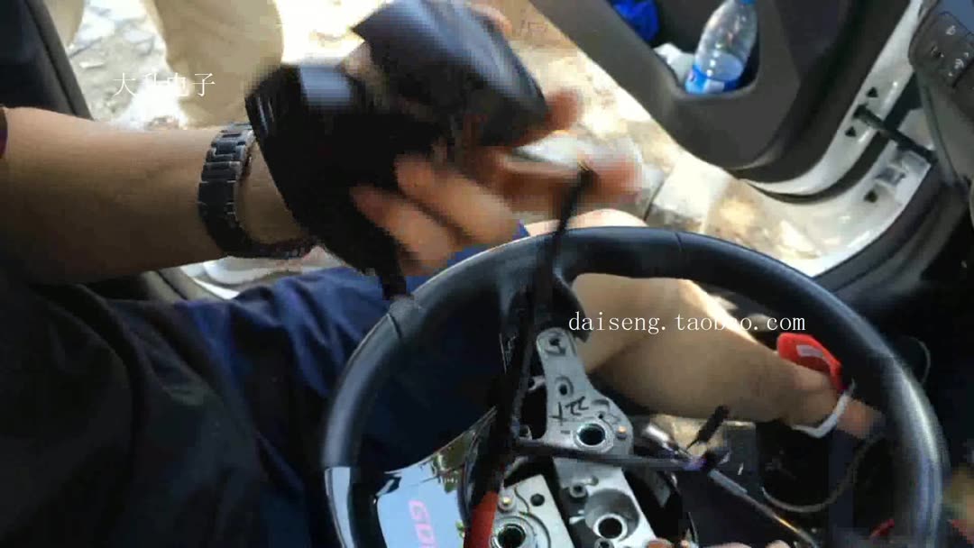 起亚k5 2014--2015版多功能方向盘 定速巡航安装教程(大升电子)