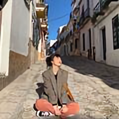 努力拼搏的九九荣 