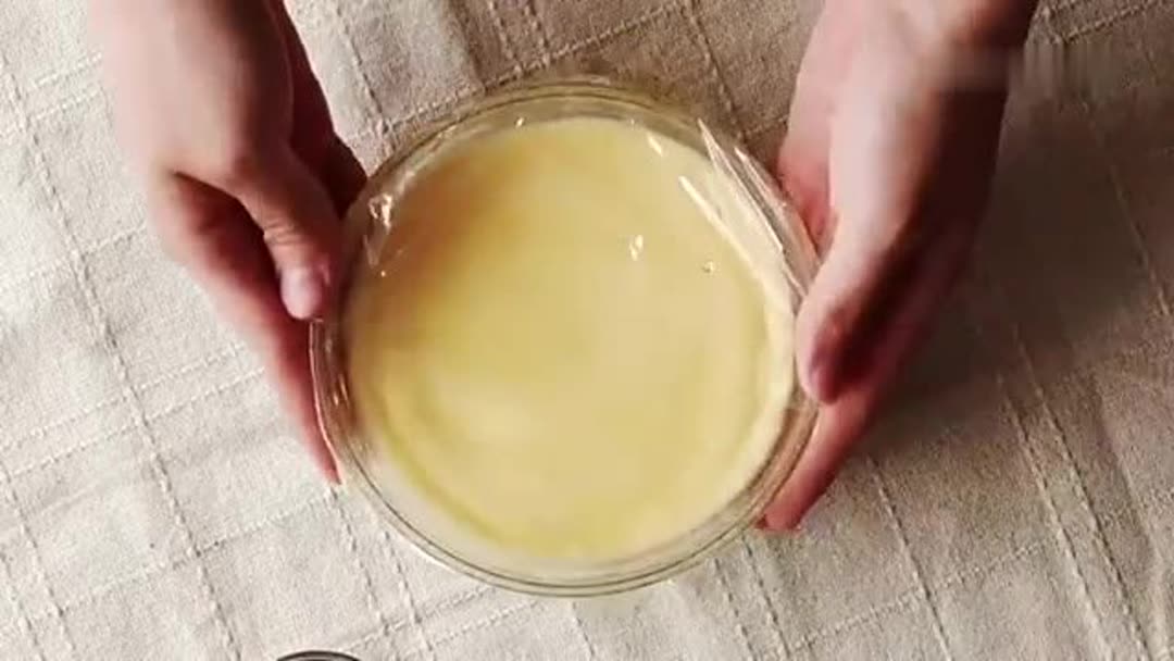 用微波炉学做甜品牛奶鸡蛋布丁,不要错过哦!