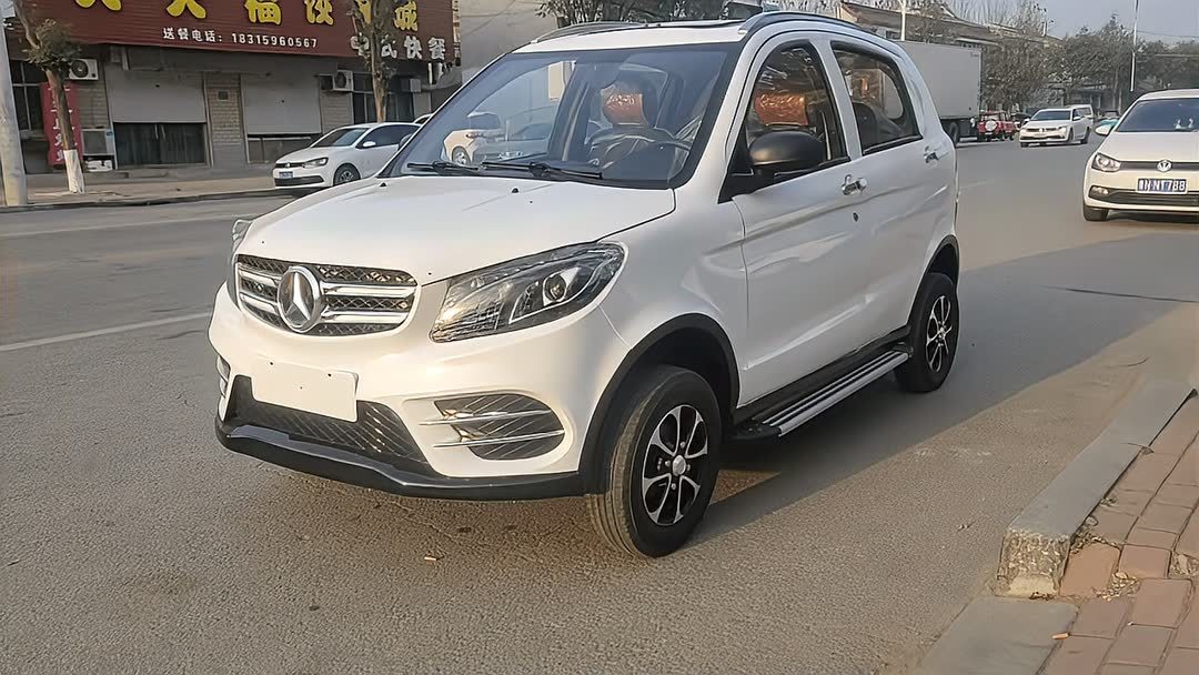 新能源电动汽车四轮代步车