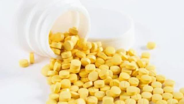 药店卖2元一瓶的维生素c,和100元的有什么区别?