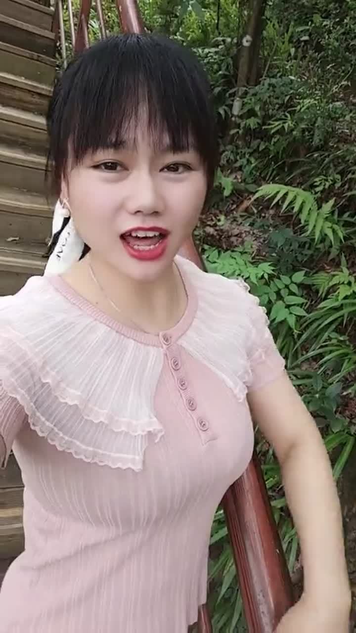 天天问我是哪里的,我发位置你敢来吗?天天问我要微信,我没钱你敢转账...