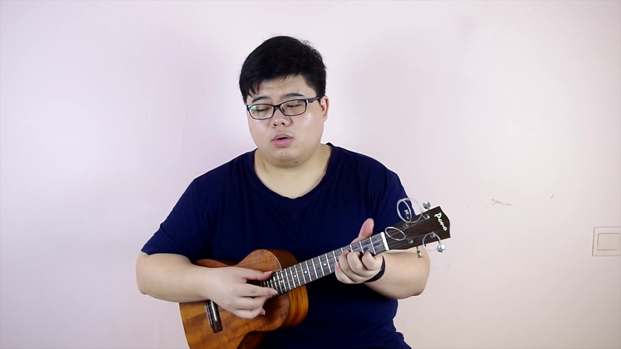 ...翻唱《从你的全世界路过》插曲《全世界谁倾听你》原唱林宥嘉