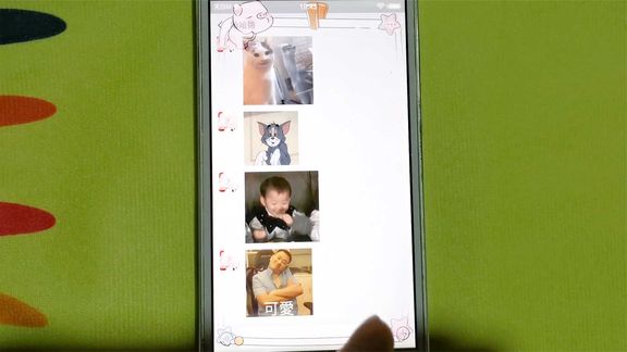 今天才知道,微信主题背景居然可以设置成这样子!太漂亮了