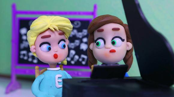 用太空沙彩泥制作橡皮泥人