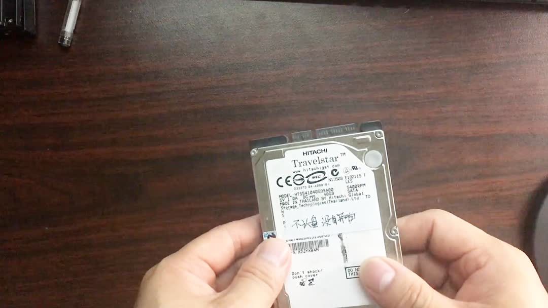 粉丝邮寄一块硬盘,由于固件损坏导致重要资料丢失,如何恢复数据