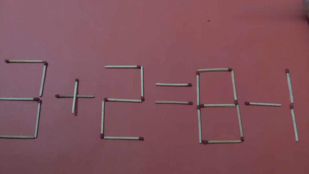 火柴题:移动一根火柴,使3加2等于8减1成立?我的智商差点不够