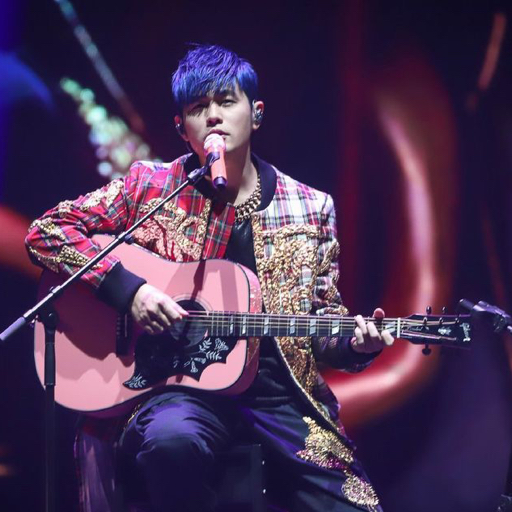 爱吃白菜的小男生 