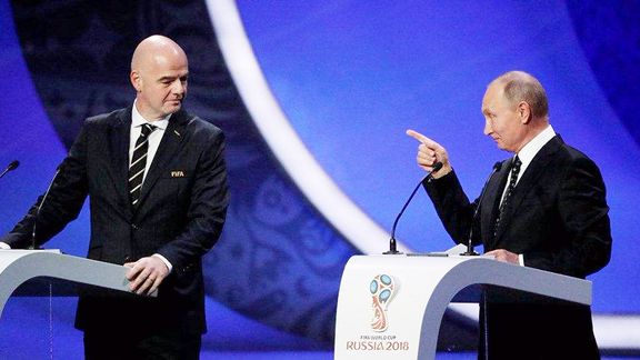 高清记录:普京出席世界杯抽签日 两球王一笑泯恩仇