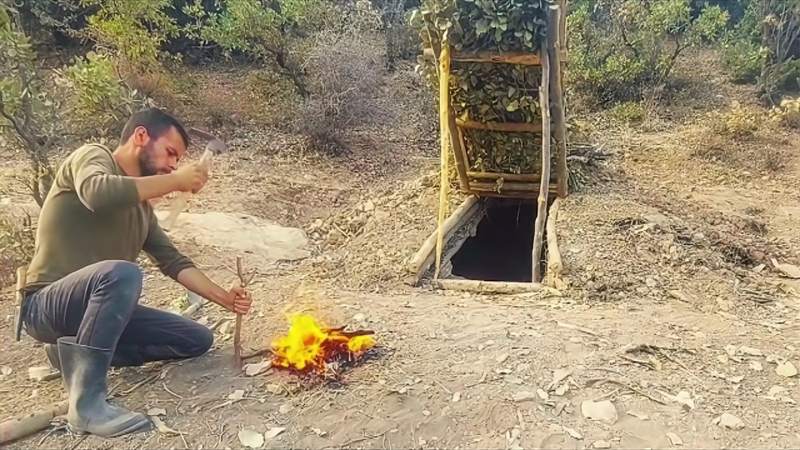 野外生存,男子挖建最隐蔽的地下碉堡,就算是世界末日也可以生存