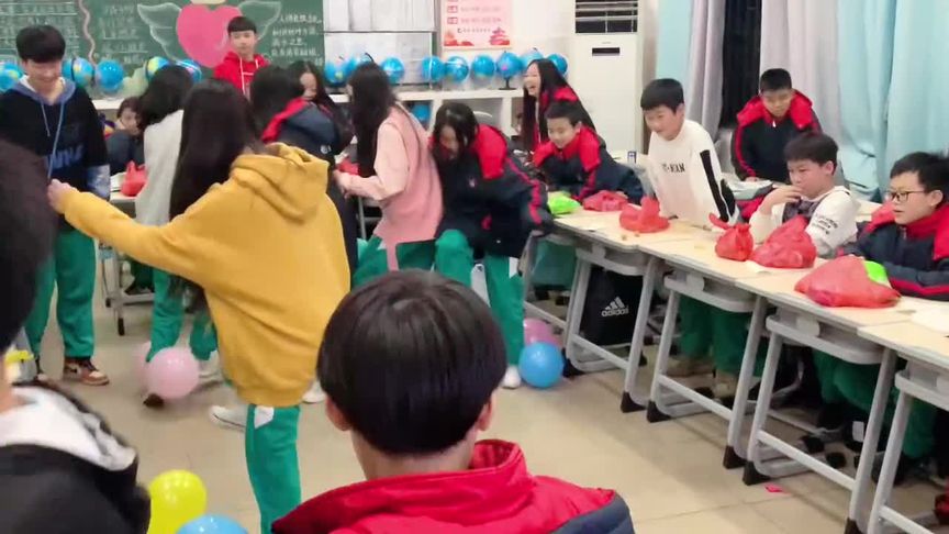 130班女生好猛 感觉大地振动!ߘ�#老师辛苦 了 #记录校园生活